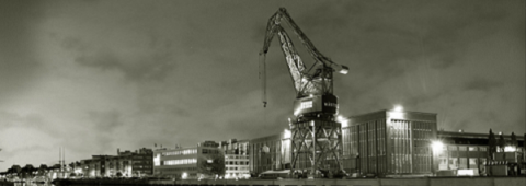 A Guide on Crane Warning Devices - D G Controls Ltd - Warning Beacons ...
